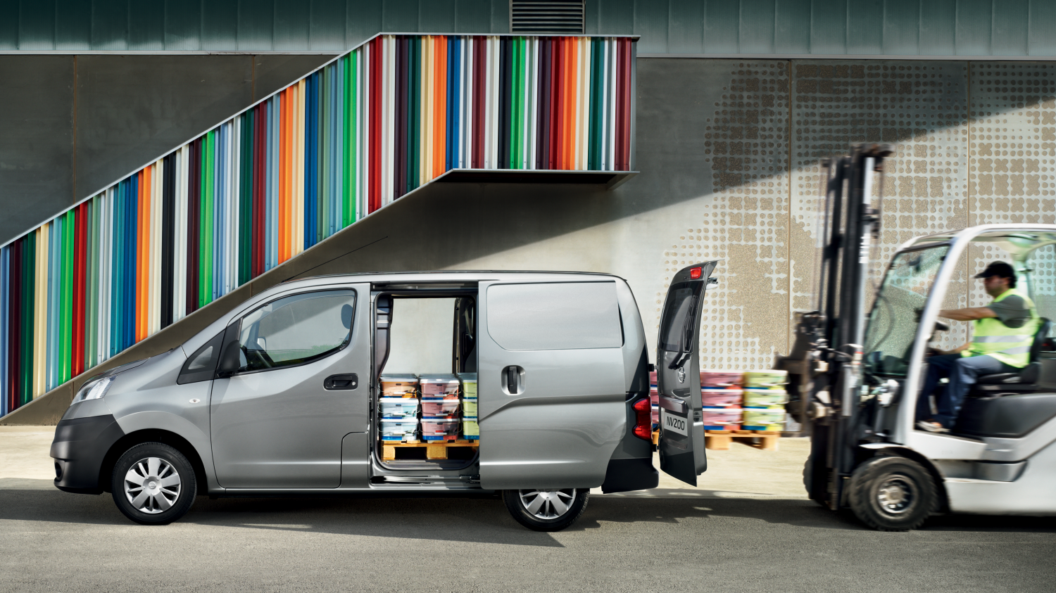 NV200 | Compact Cargo Van | Nissan Singapore